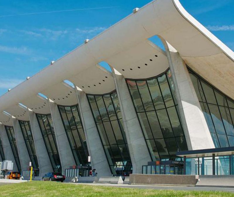 Gainesville Taxi Cab to Dulles Airport, Reagan Airport, and BWI Airport.